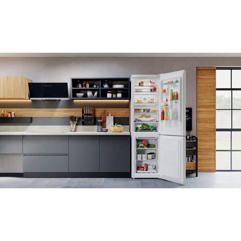 Freestanding fridge freezer Hotpoint H7X 93T W